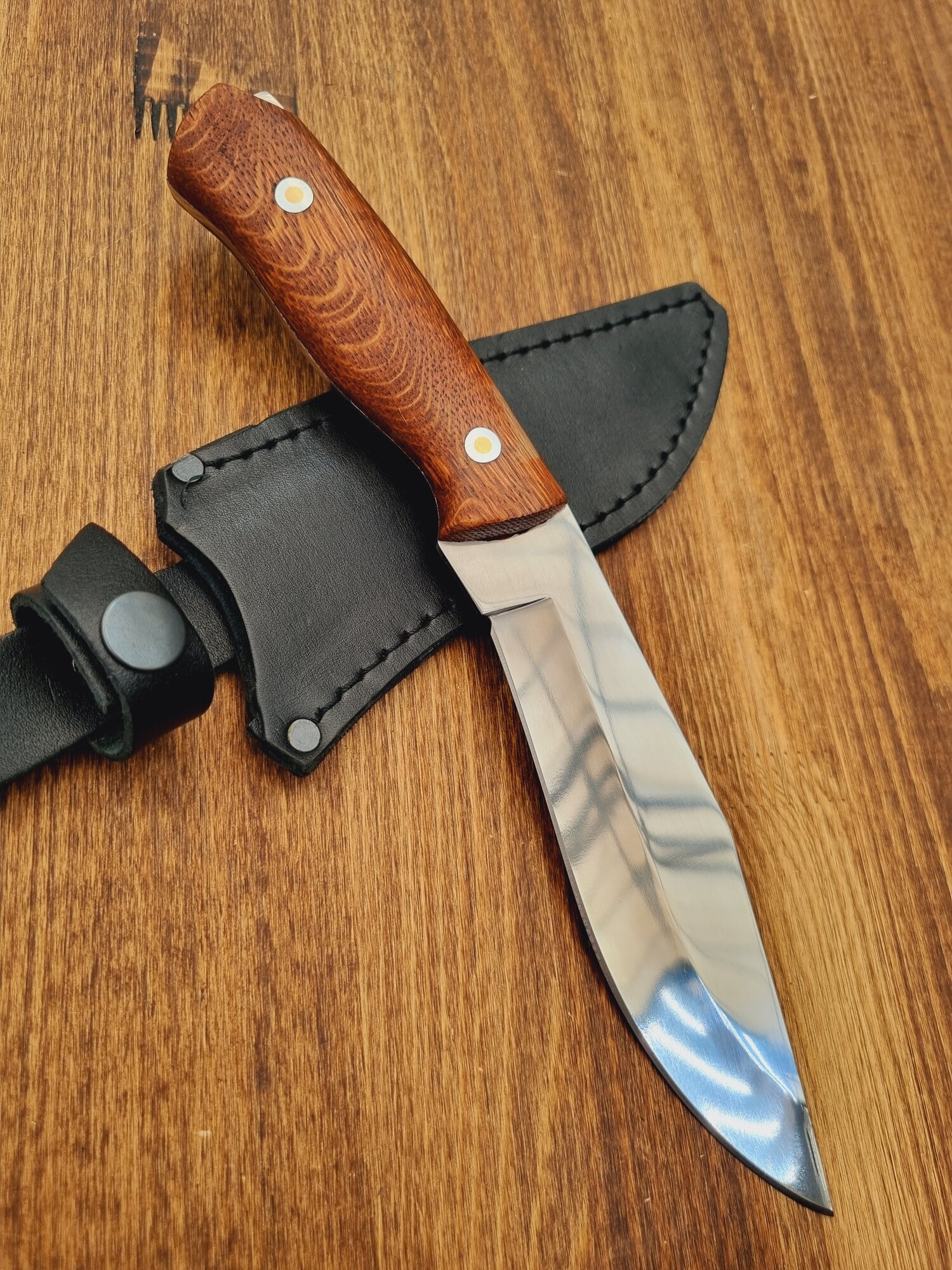 Туристический нож Gallery of Knives "Хищник Чистый Клёп", нержавеющая сталь