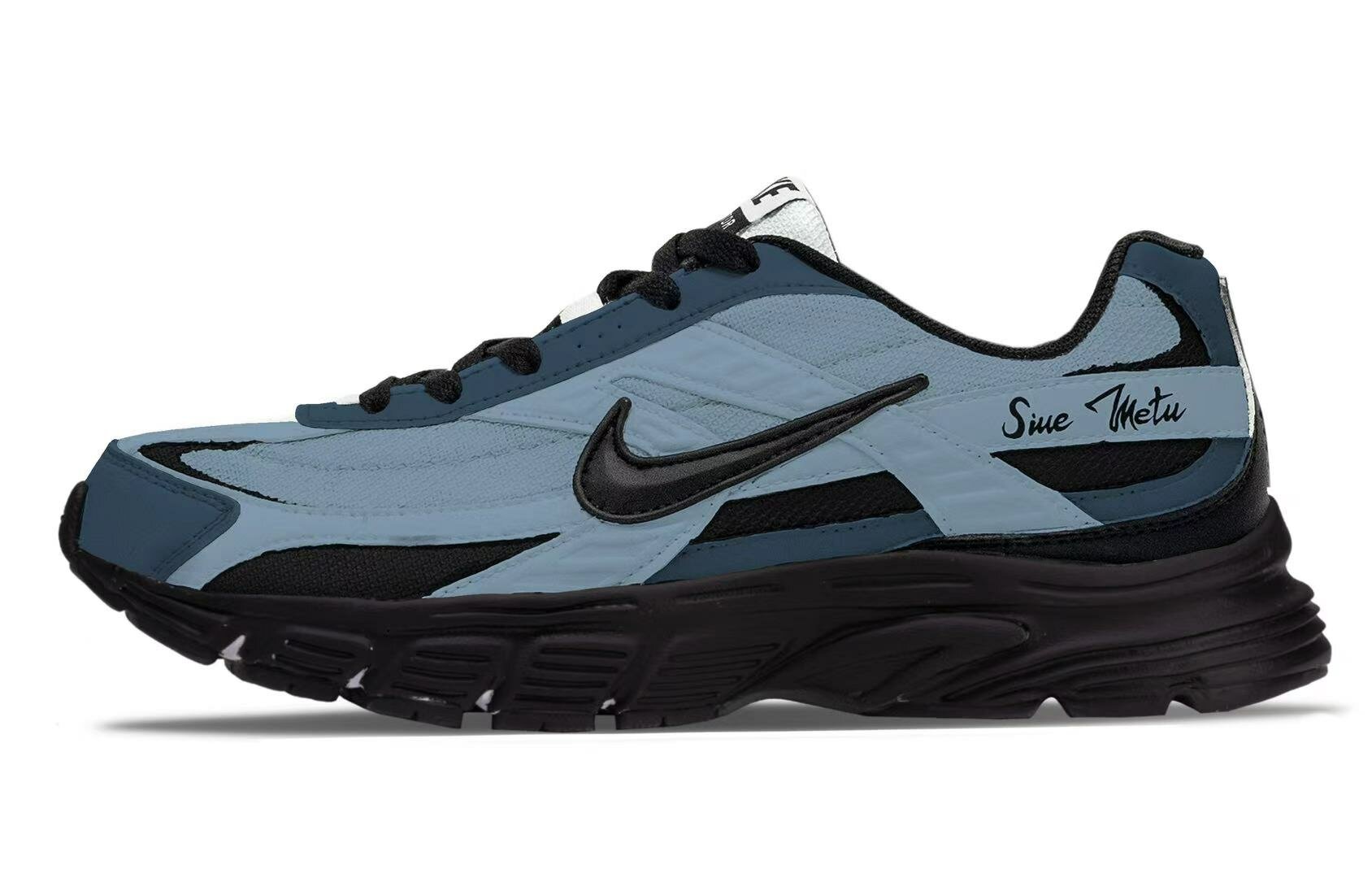 Кроссовки Initiator