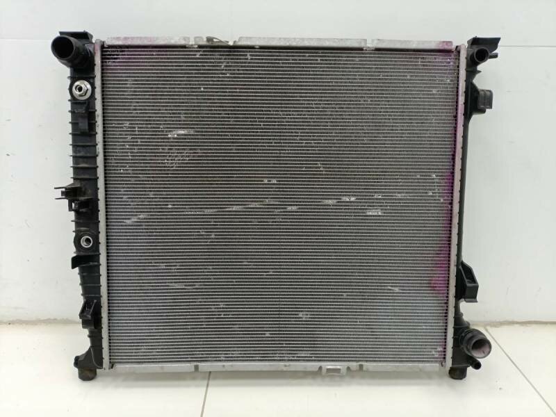 Радиатор охлаждения двигателя Mercedes-Benz ML-Class W166 2011