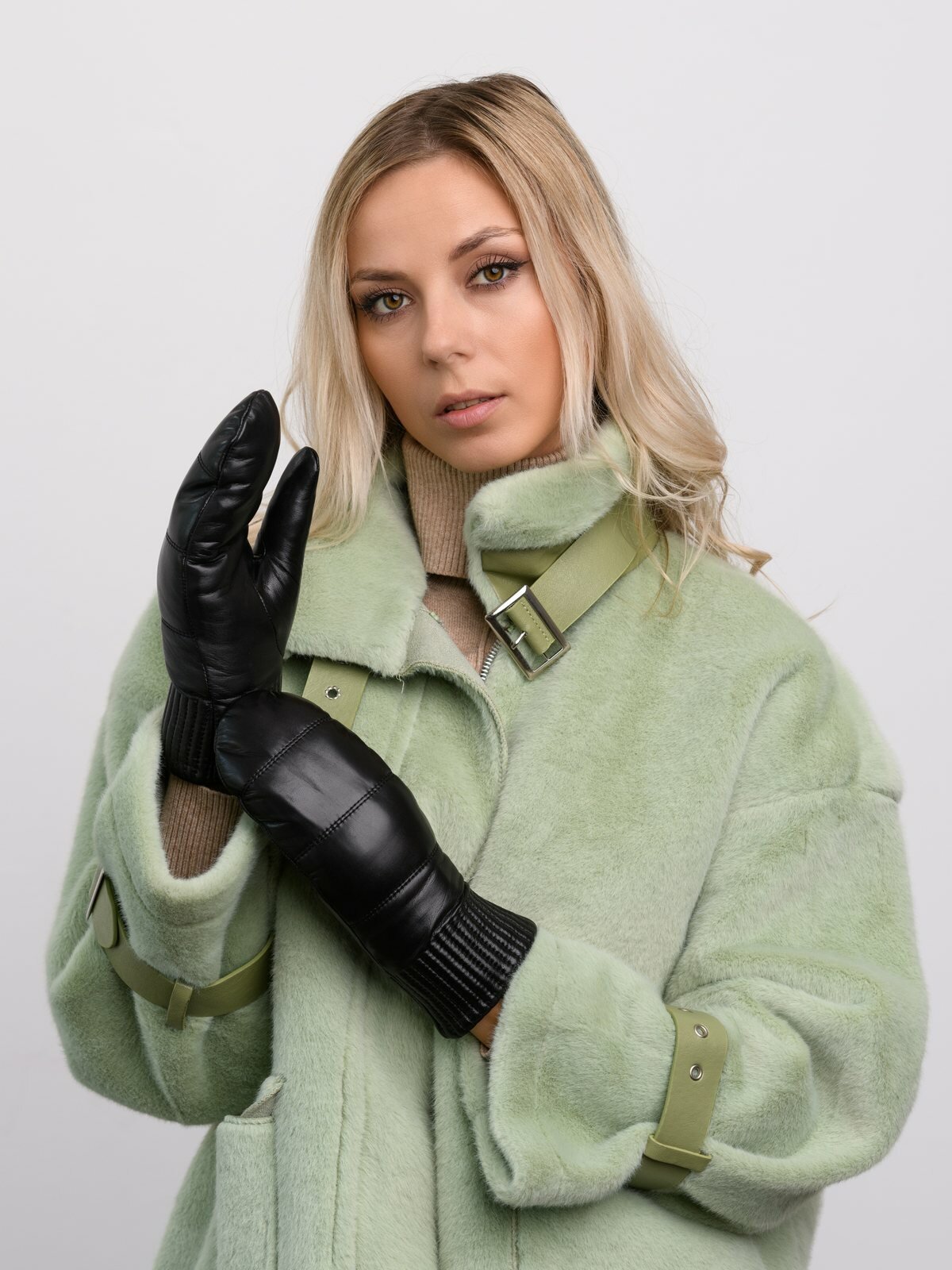 Перчатки для женщин