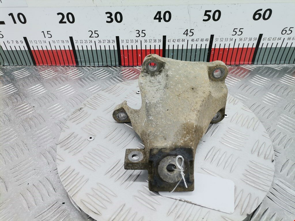 Кронштейн (крепление лапа) двигателя Audi A6 C6 4F0199308N арт. 1783223