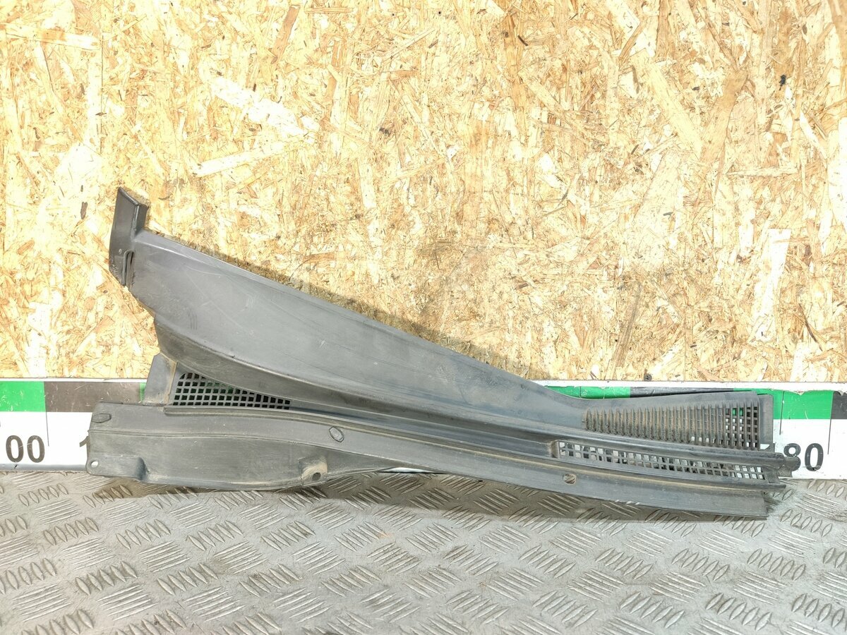 Жабо MITSUBISHI Lancer 9 MR533286