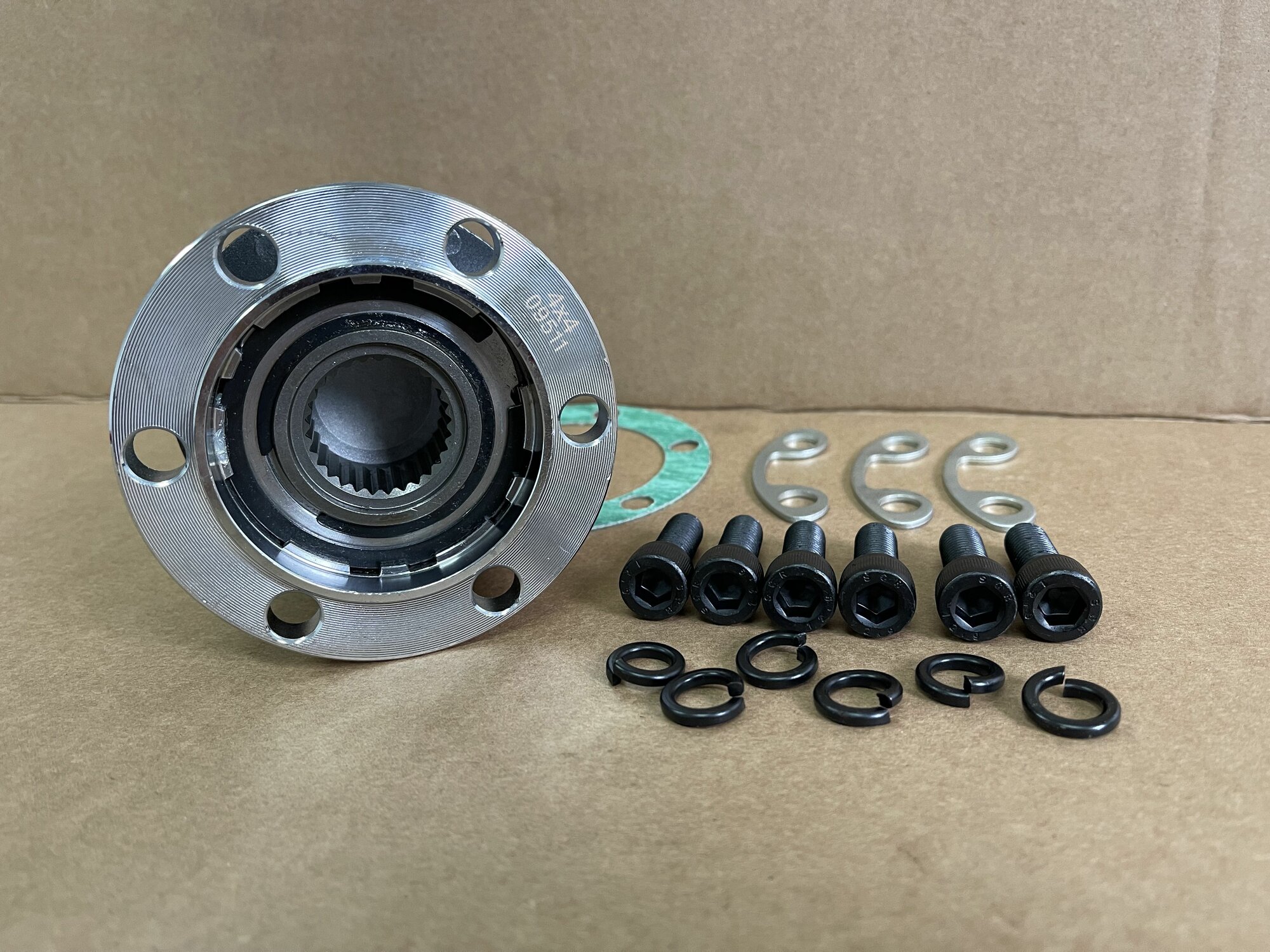 Хабы колесные (2шт) для SsangYong Korando II, Musso SUV, Rexton TD, Musso Pick Up 95- 2006(с болтами 6 шт.)