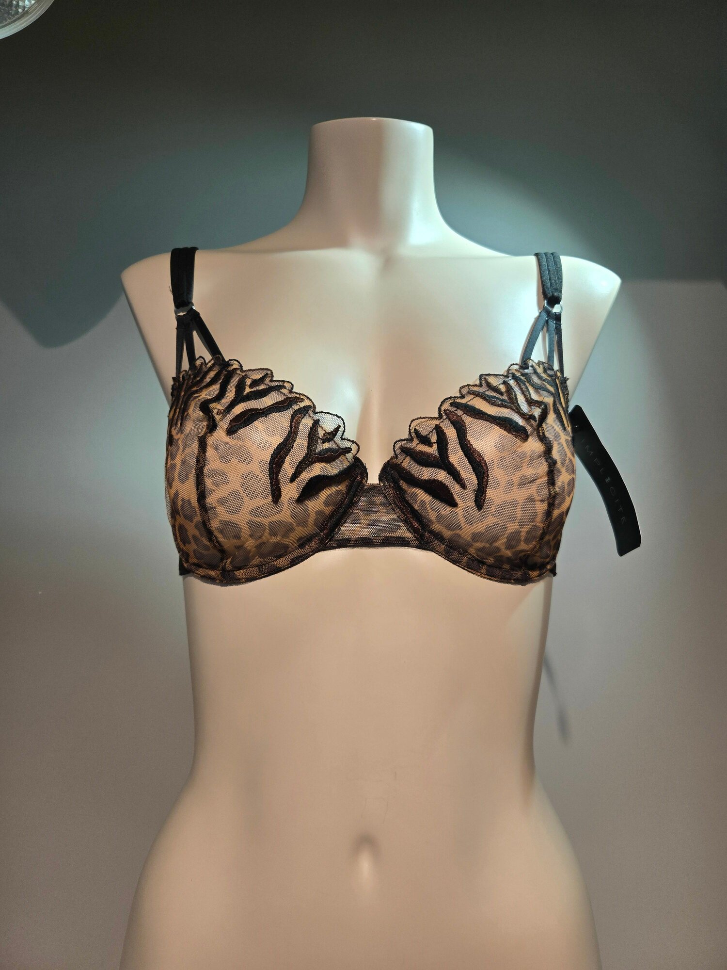 Бюстгальтер-невидимка