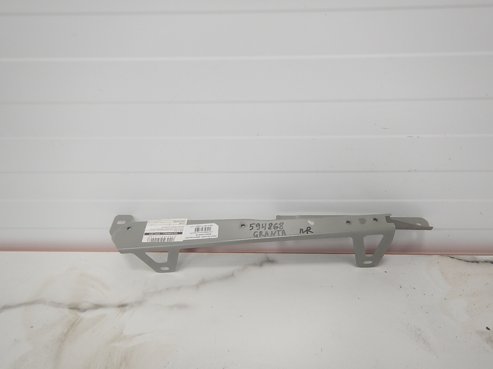 Б/У Кронштейн крепления крыла, ВАЗ (VAZ)-LADA GRANTA (гранта) FL (18-) LADA GRANTA (Гранта) FL (18-) Переднего правого. Н...