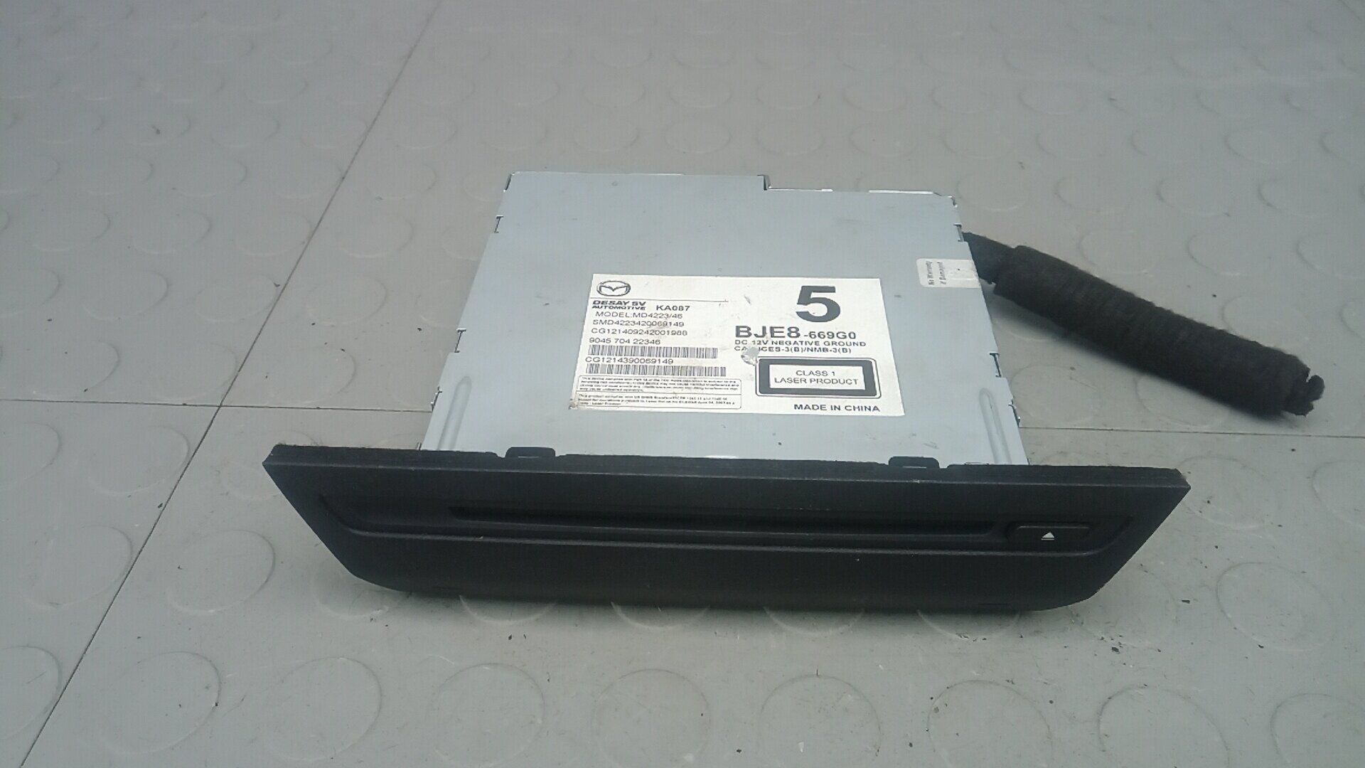 CD-чейнджер MAZDA 3 BM, Номер DJE8-669G0, KA087