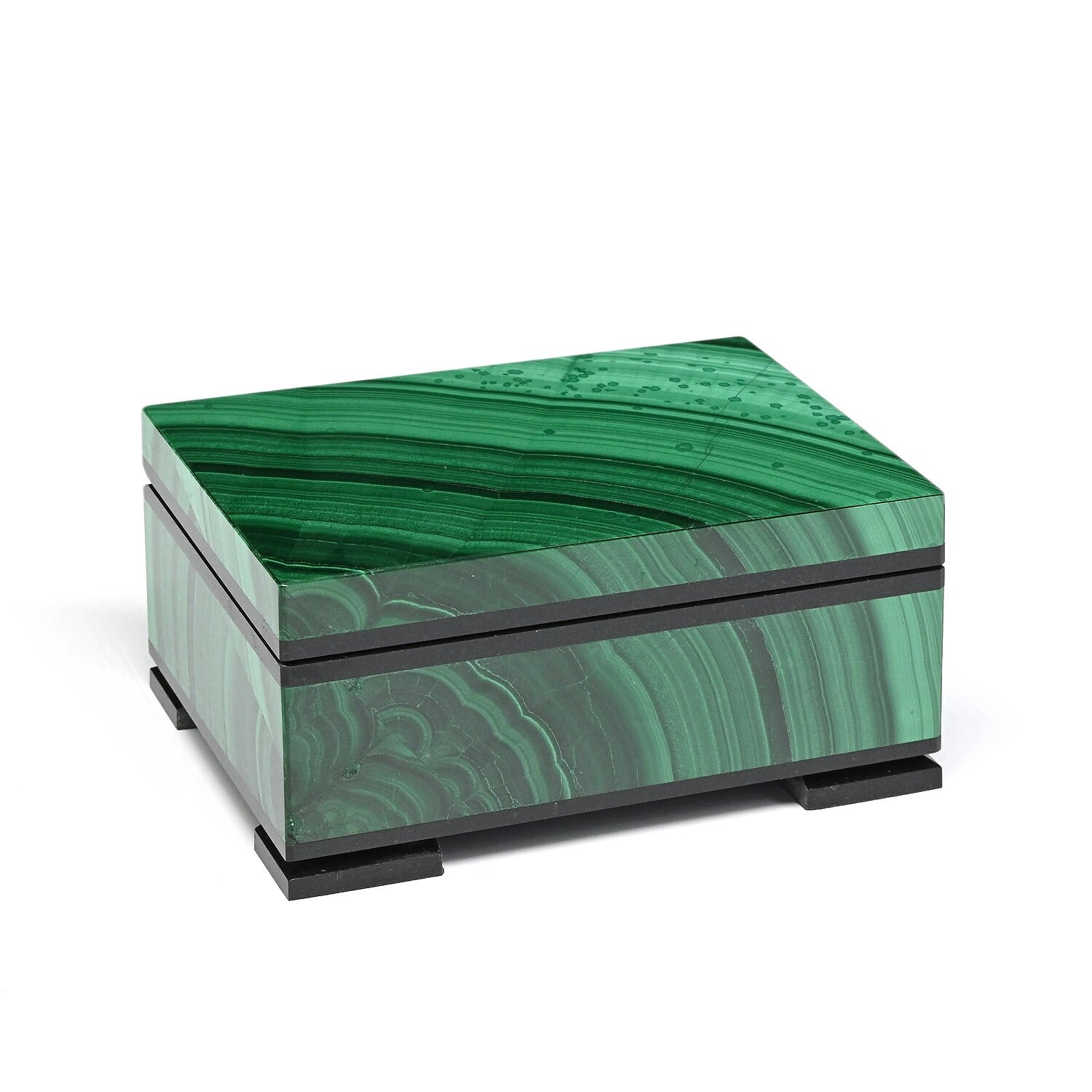 Шкатулка прямоугольная из камня малахит 90*60*42мм .