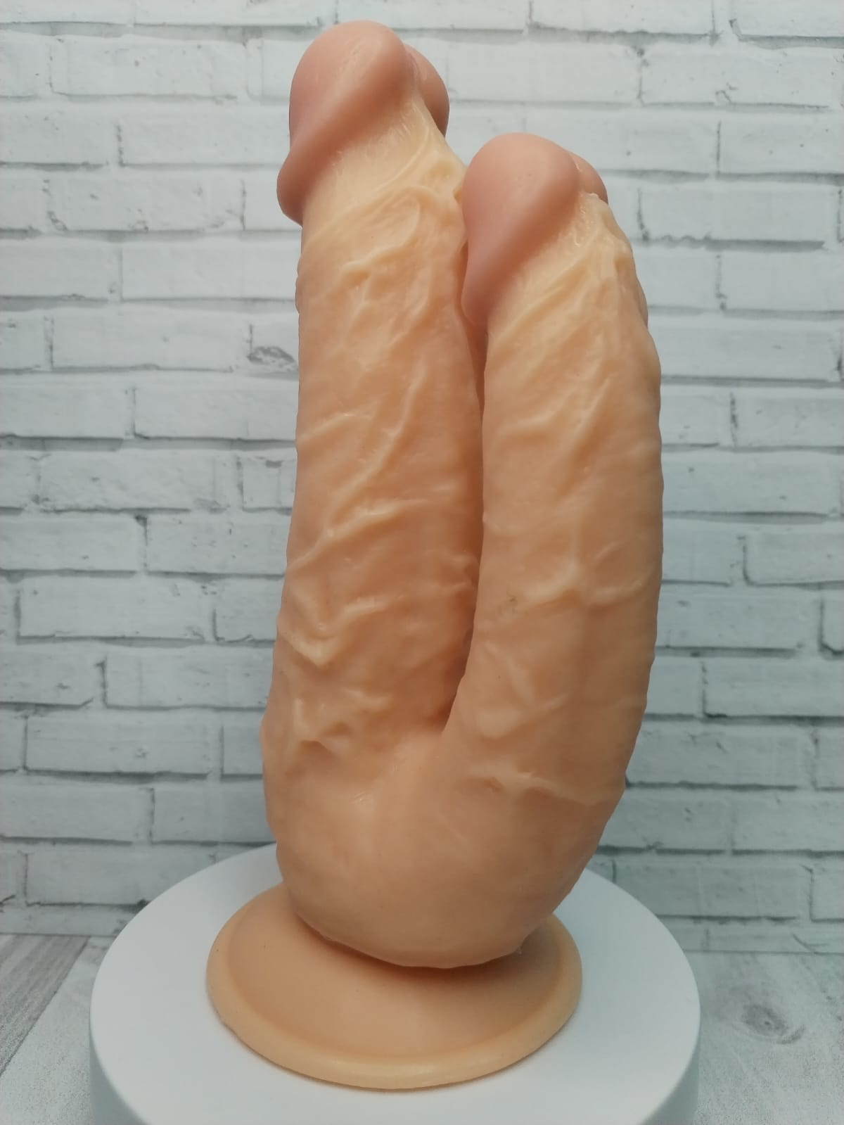 Шикарный двойной фаллос на присоске Large Silicone Double Penetration Dildo