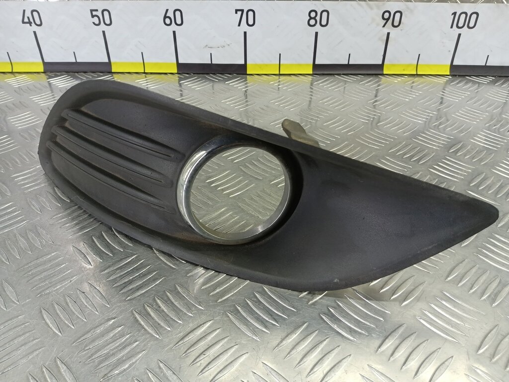 Накладка бампера переднего Б/У для FORD Focus II рестайлинг (2007—2011) 1528560