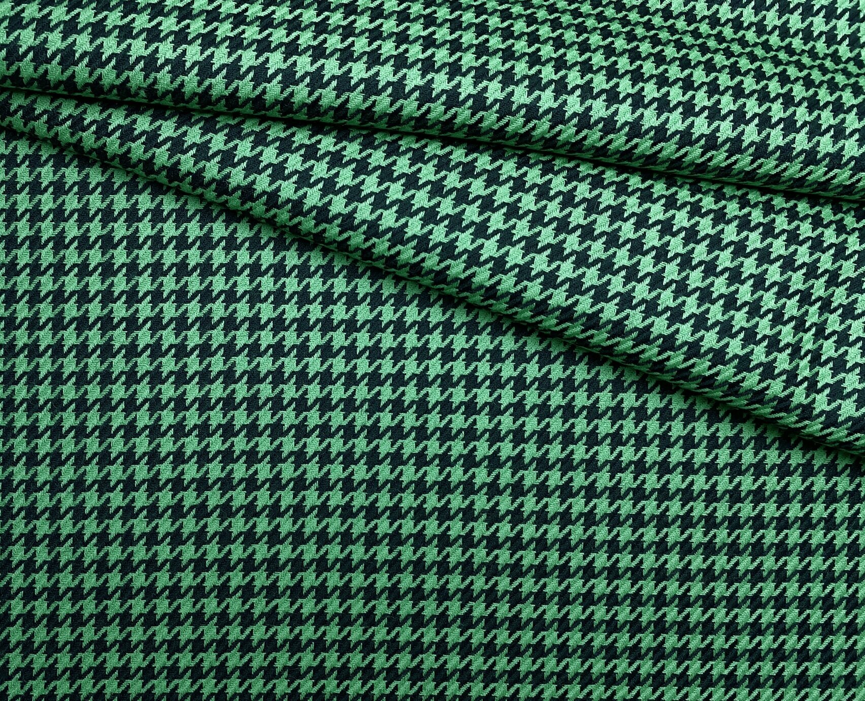 Ткань Костюмная чёрно-зеленая гусиная лапка 49378