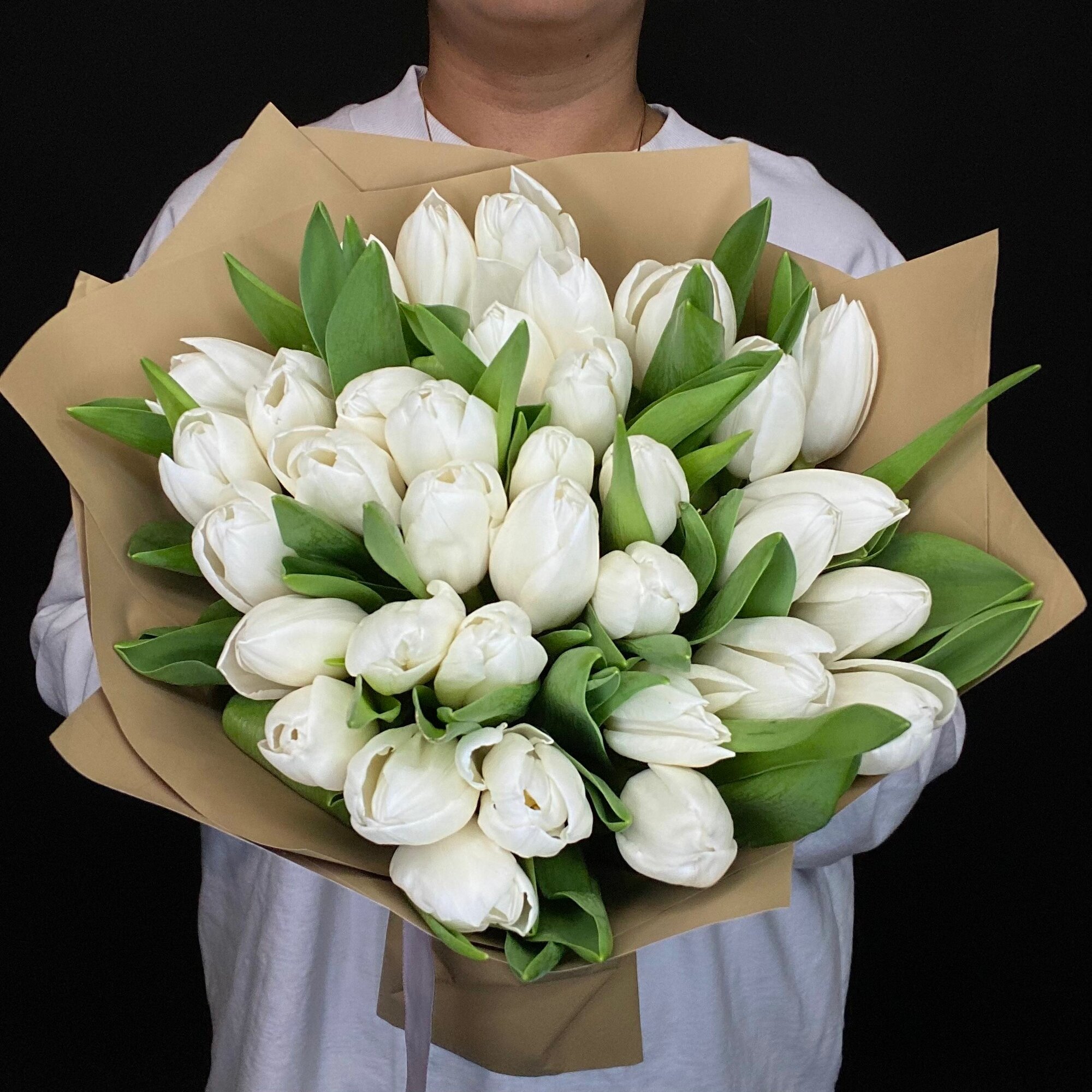 Белые тюльпаны