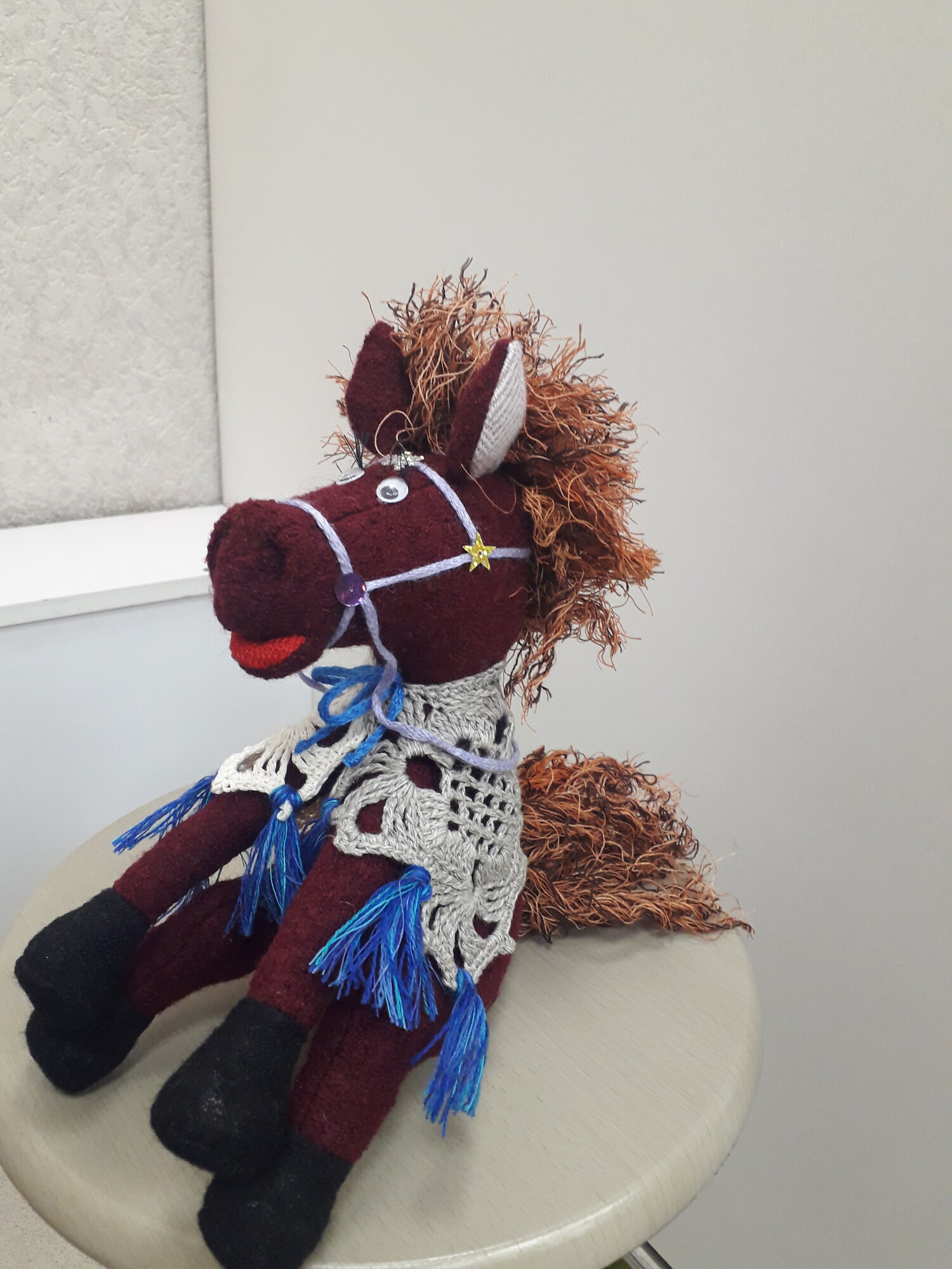 Сувенир -игрушка "Лошадка" из вологодского льна ручной работы