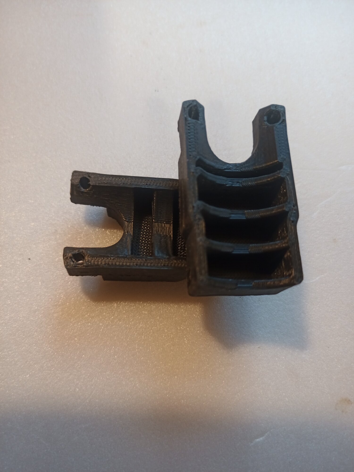 Вставка-упор E&L для магазина в привода АК серии.