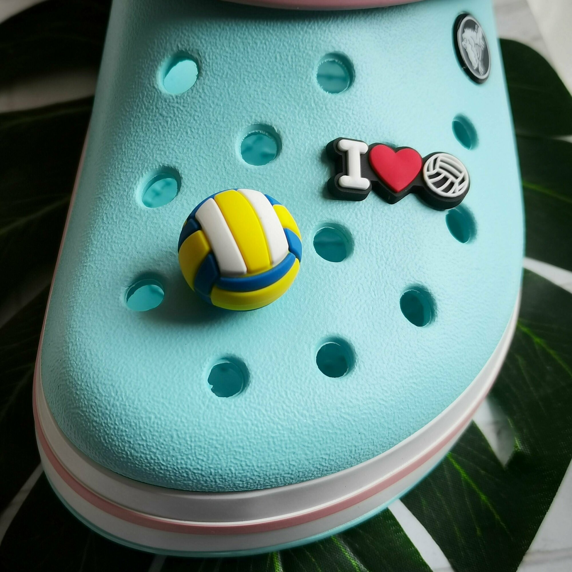 Джибитсы на crocs волейбольный мяч 3-д