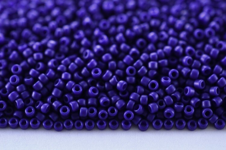 Бисер японский TOHO круглый 15/0 #2607F темно-синий, матовый Semi Glazed, 10 грамм