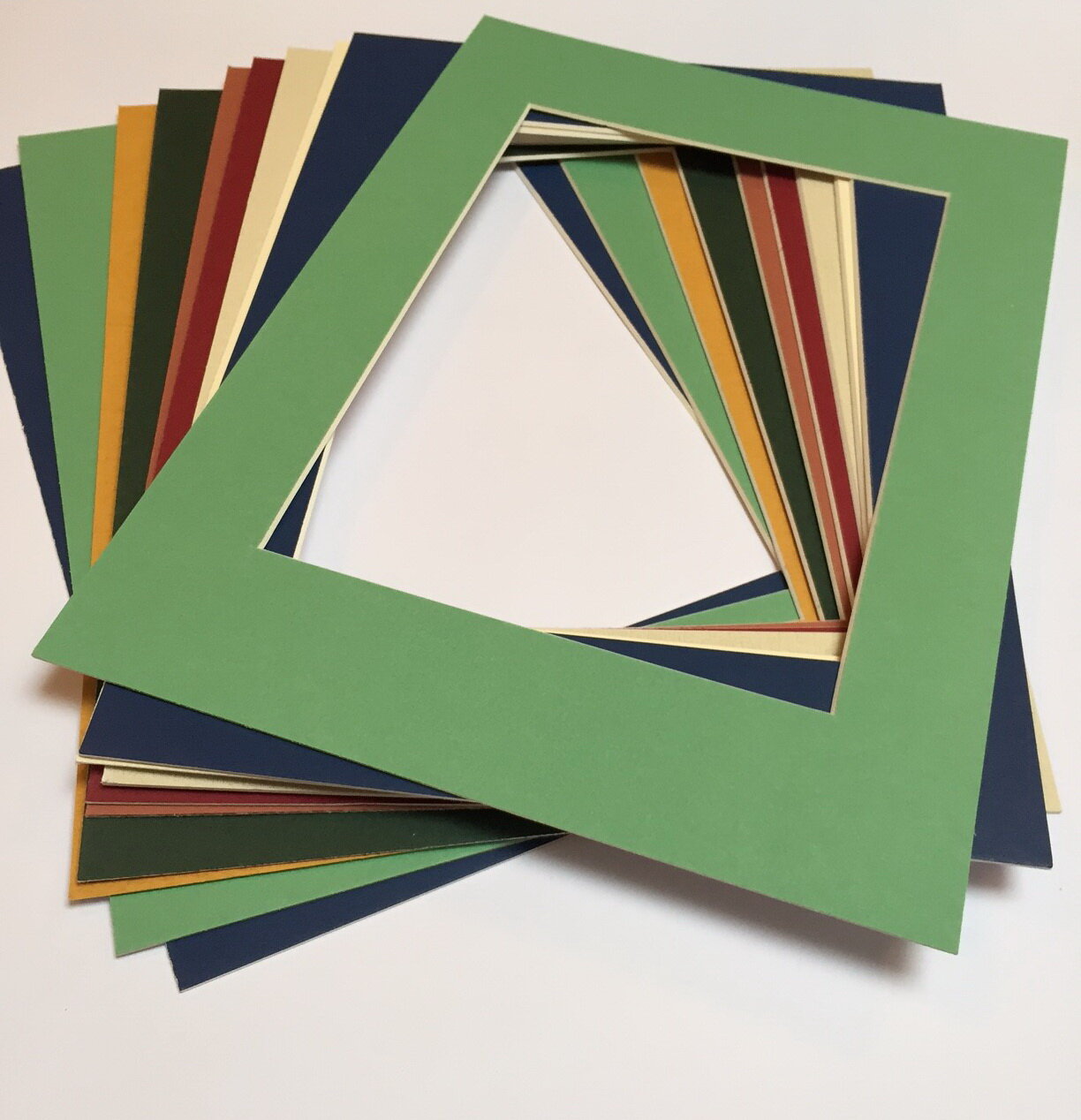 Паспарту А3(29,2х41.2) / Окно А4(21х29,7) 10 шт. MIX