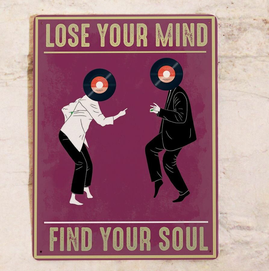 Табличка Винил, Криминальное чтиво и Find your soul, металл, 20х30 см.