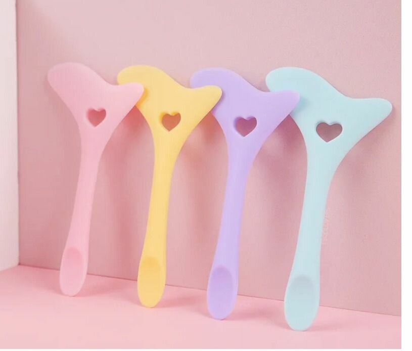 Трафарет силиконовый для макияжа, подводки глаз и стрелок Y розовый