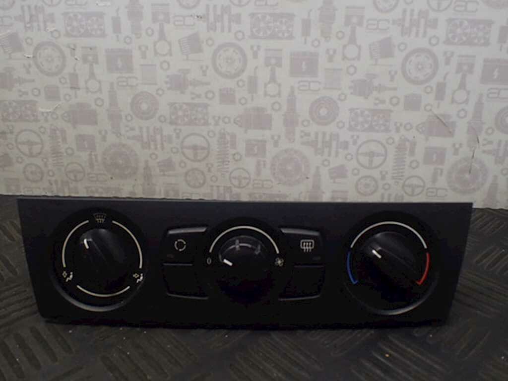 Блок управления печки (климат-контроля) BMW 1-Series (E81/E82/E87/E88) 64119313740 арт. 1100545