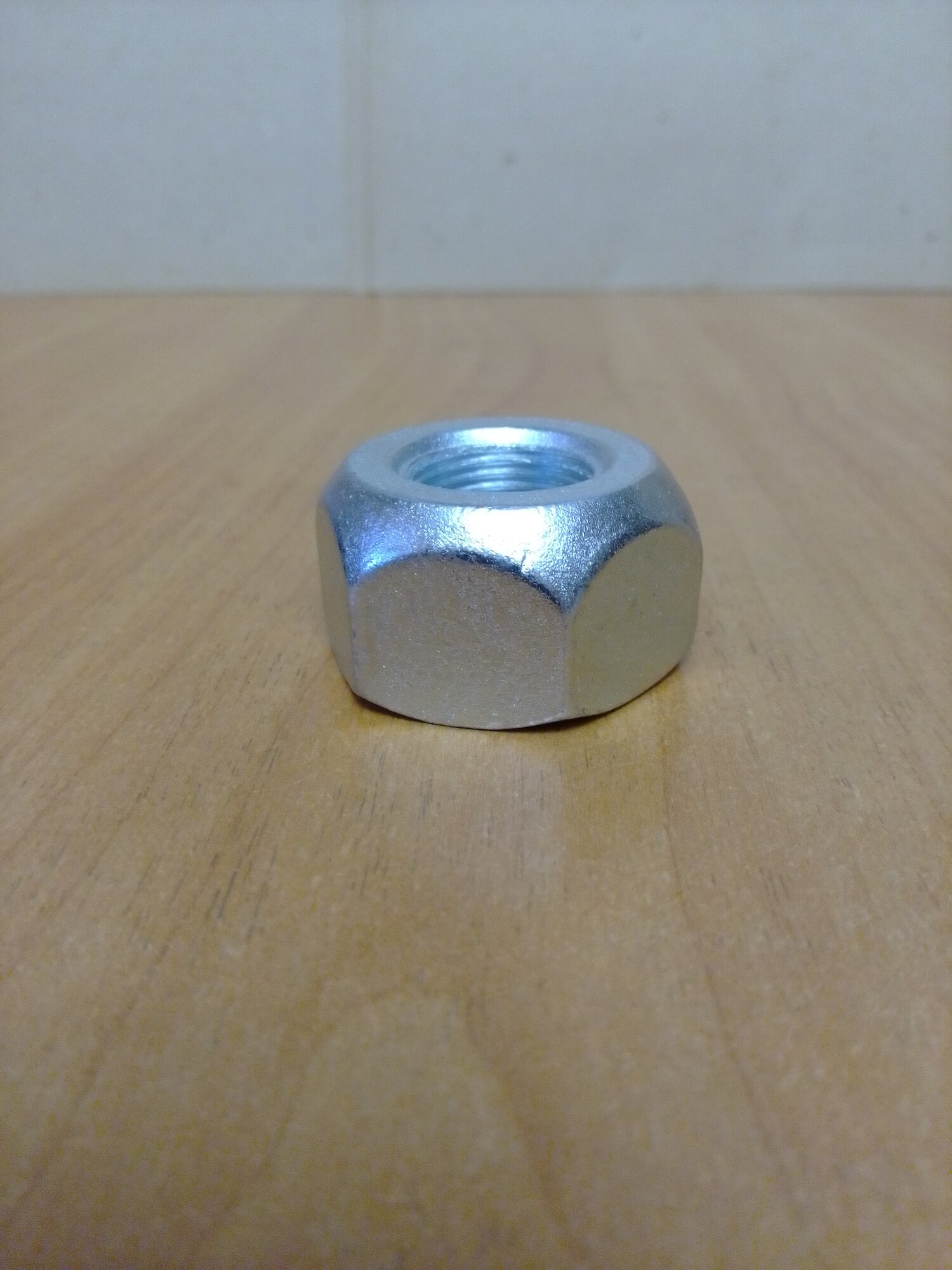 Гайка колеса М20х1.5 для автомобилей ЗИЛ-130, ГАЗ-53, ГАЗ-3307, урал передняя левая резьба . Крепкий Орешек