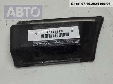 Молдинг крыла переднего правого Volkswagen Golf-2