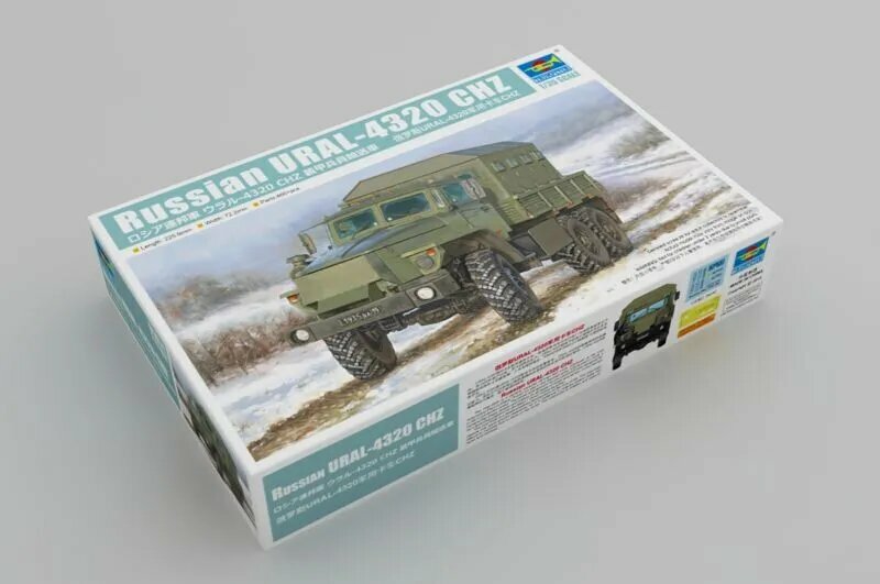 Trumpeter Model 01071 1/35 Российский Урал-4320 CHz Бронированный перевозчик персонала