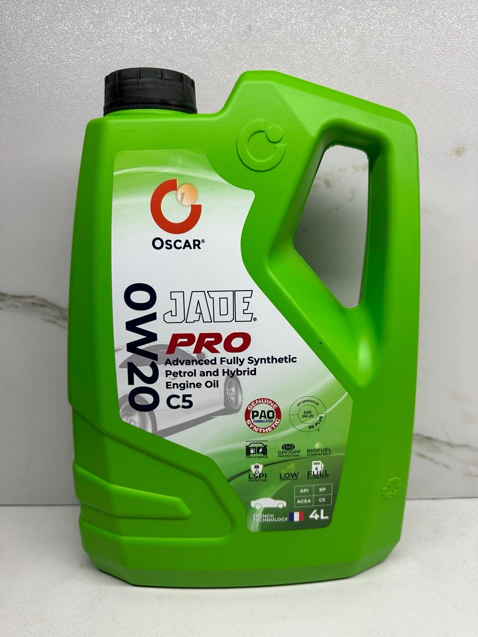 Масло моторное Oscar Jade Pro SAE 0W20 API SP ACEA C5 4L 6290360907413