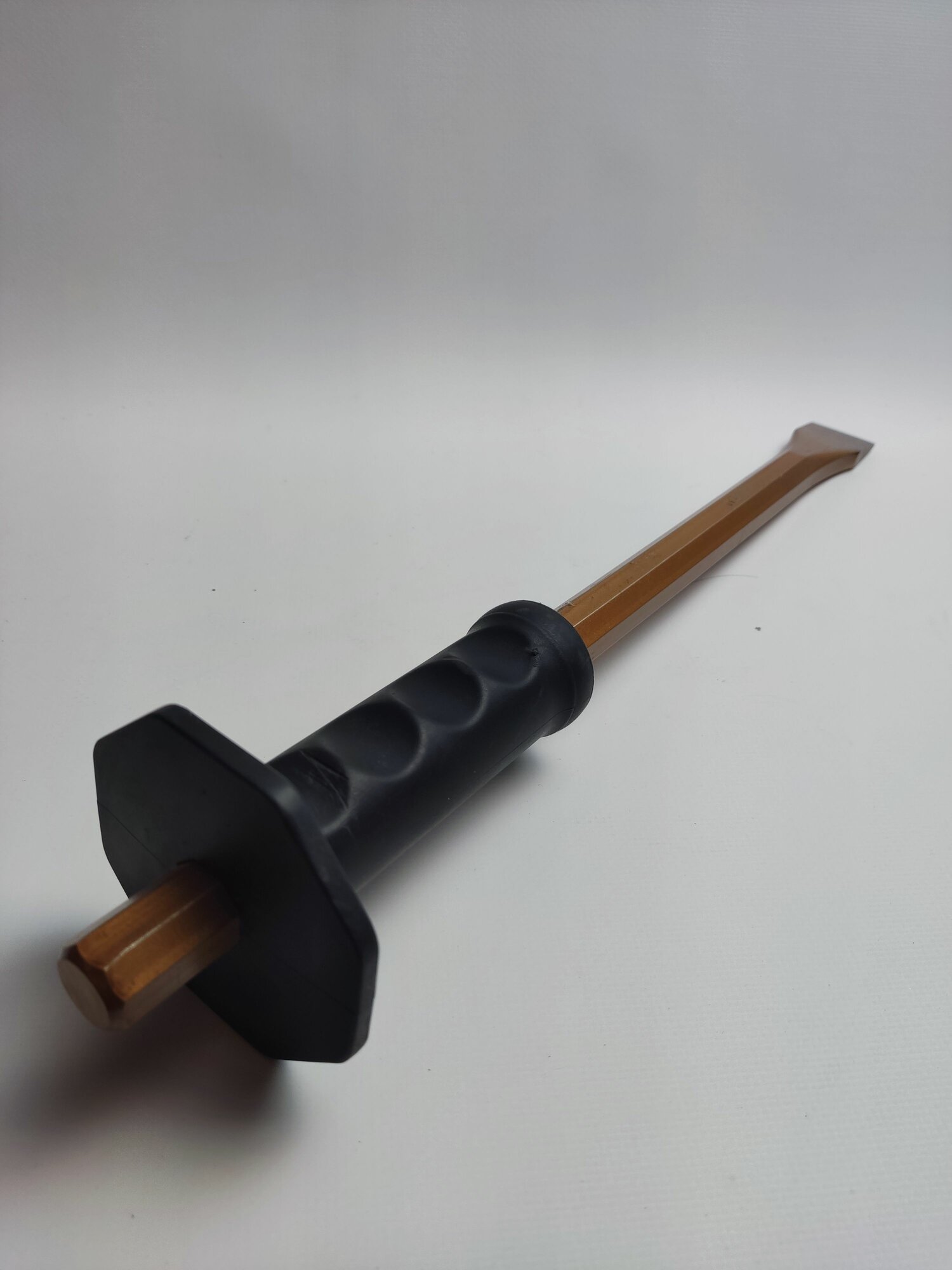 Зубило CrMo 30х400мм с гофрированной ручкой APH-3440030H