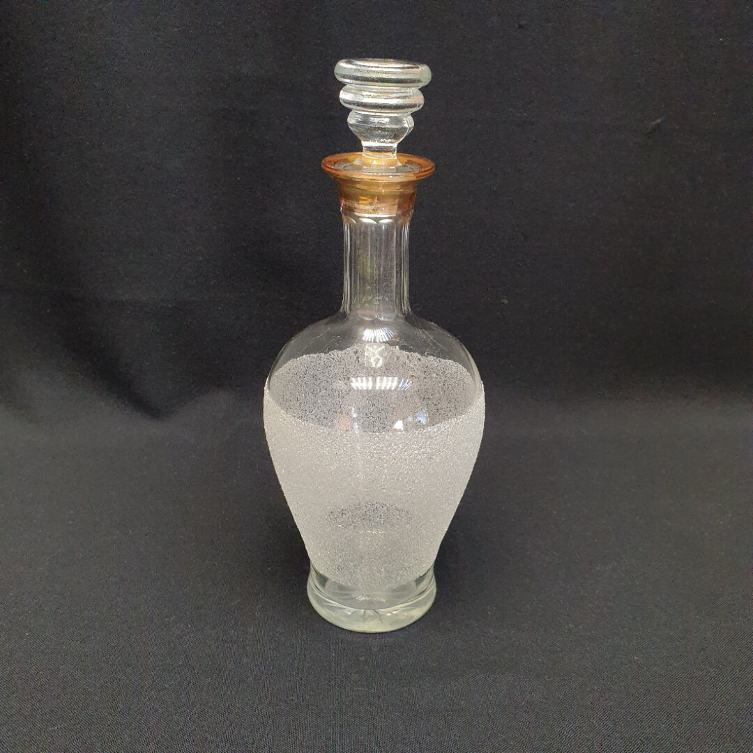 Графин, штоф, стекло, напыление, h=23 см, V=0.5 л, винтаж, СССР