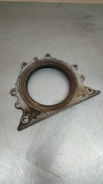 Крышка коленвала toyota RAV 4 ACA21 3S 1984 задн. (б/у)