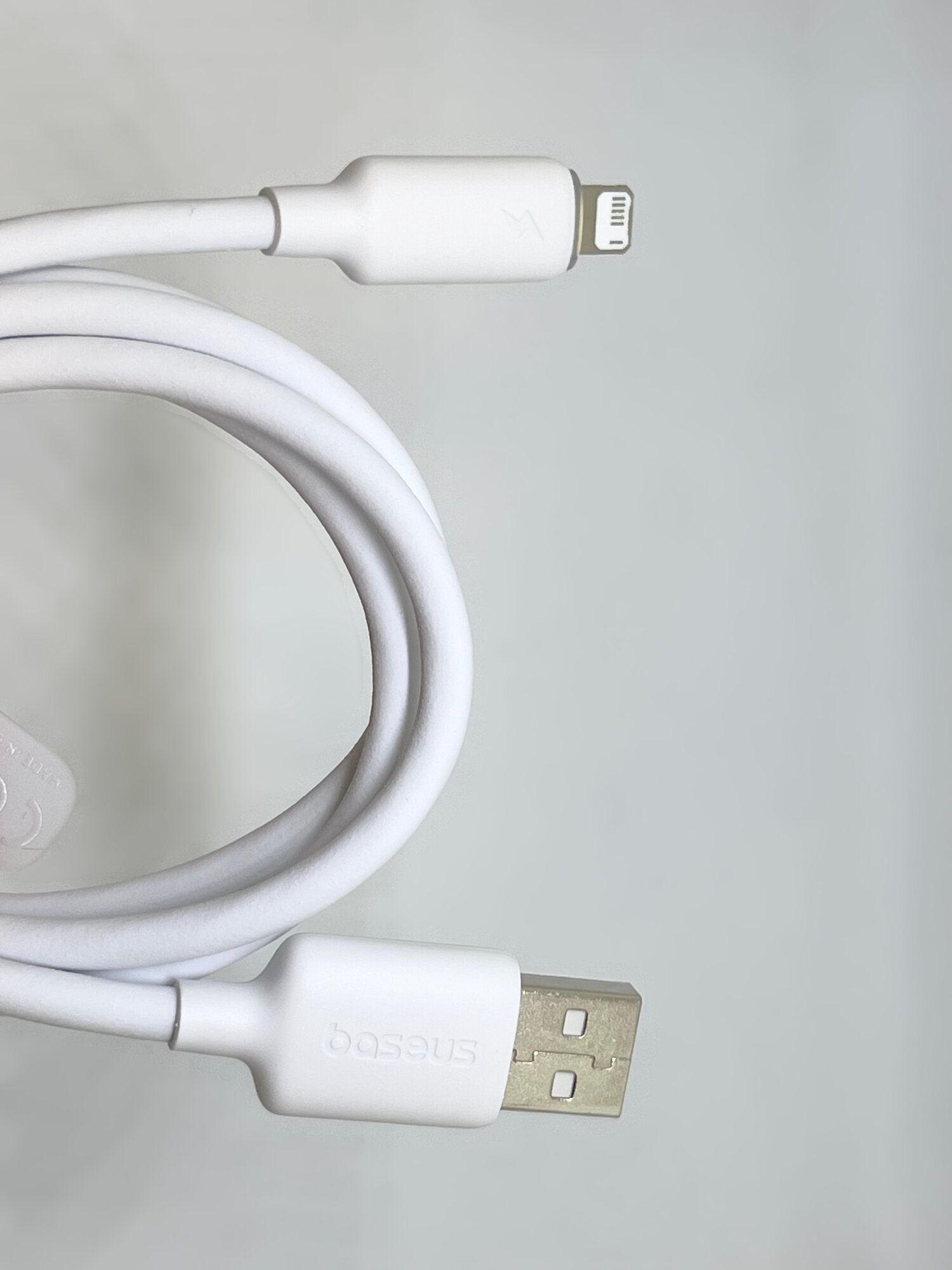 Кабель Baseus Foamed Silicone USB - Lightning Fast Charging Data Cable 2.4A (E0426901) 1м, белый