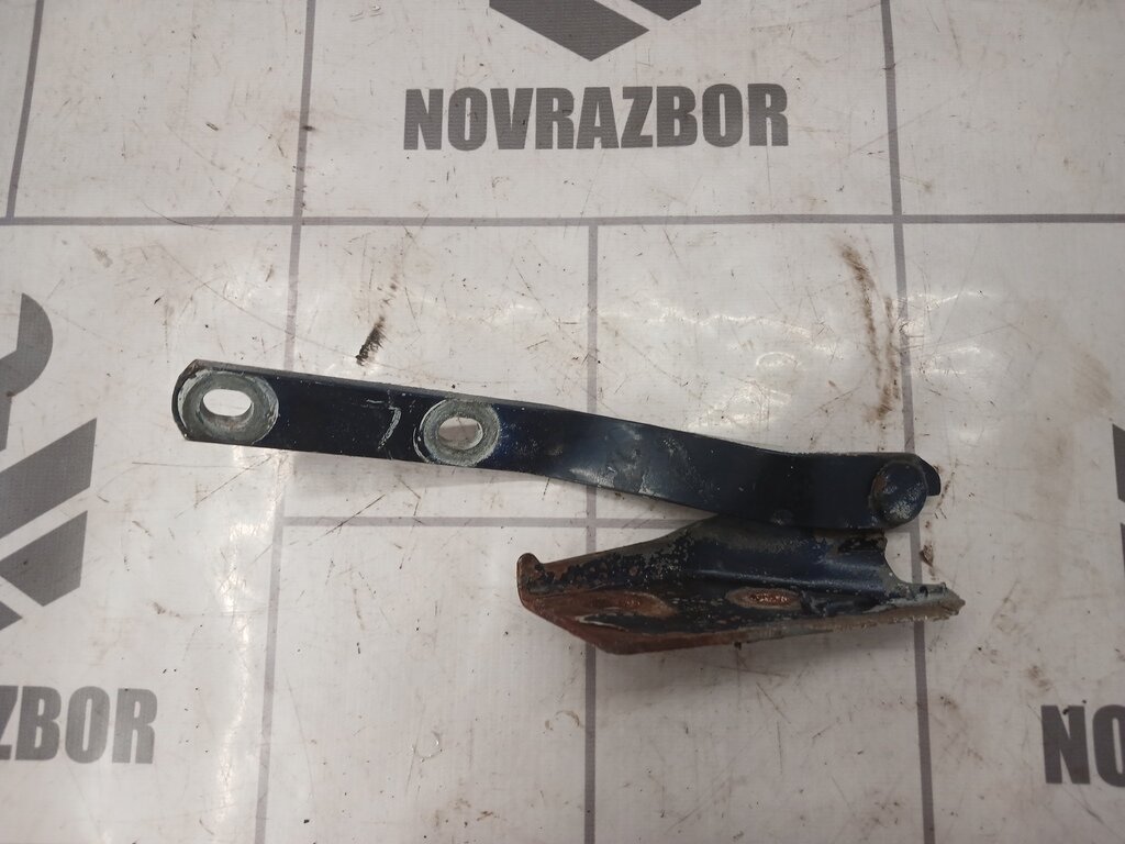 Петля капота левая VW Golf 3 Vento 91-97