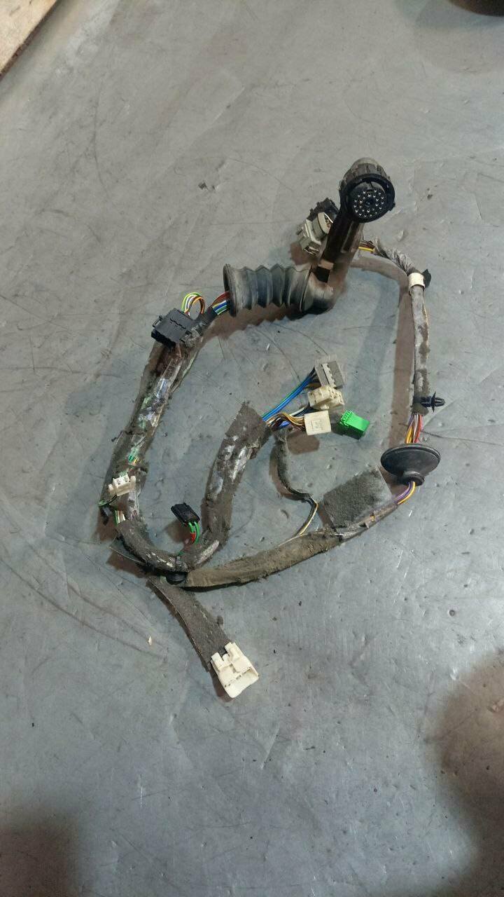 Проводка двери передней левой Volvo V70 (1996 - 2000)