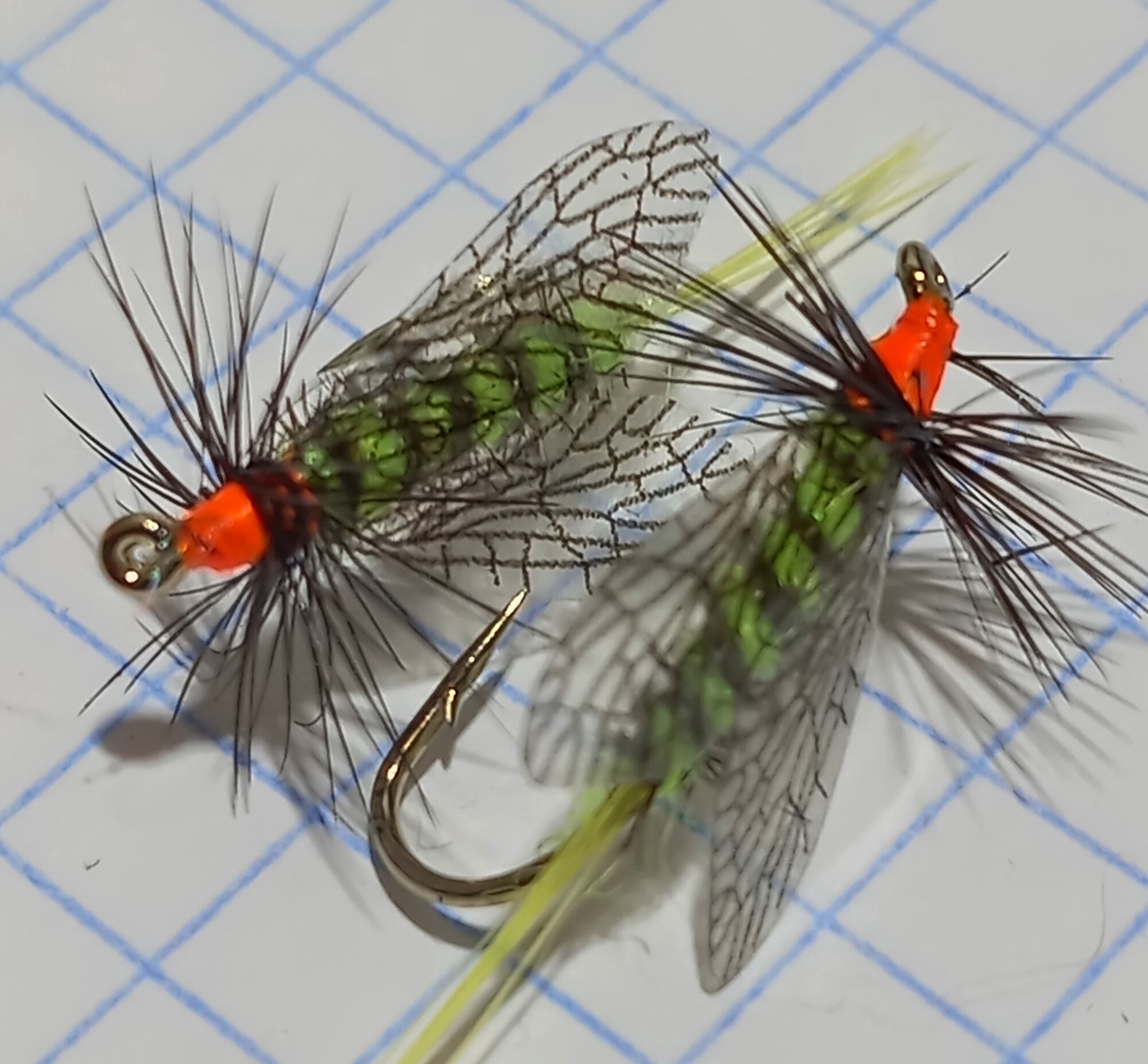 Мушка верховая. На хариуса и другую рыбу. На одинарном крючке. Набор 2 штуки.