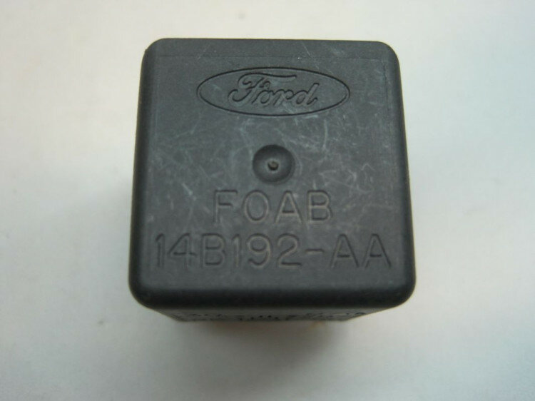 Реле F0AB14B192AA 3087A Форд Фокус Транзит 3087A Черное