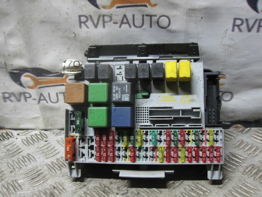 Блок предохранителей Opel Vectra B 1.6 1995-1999 Opel