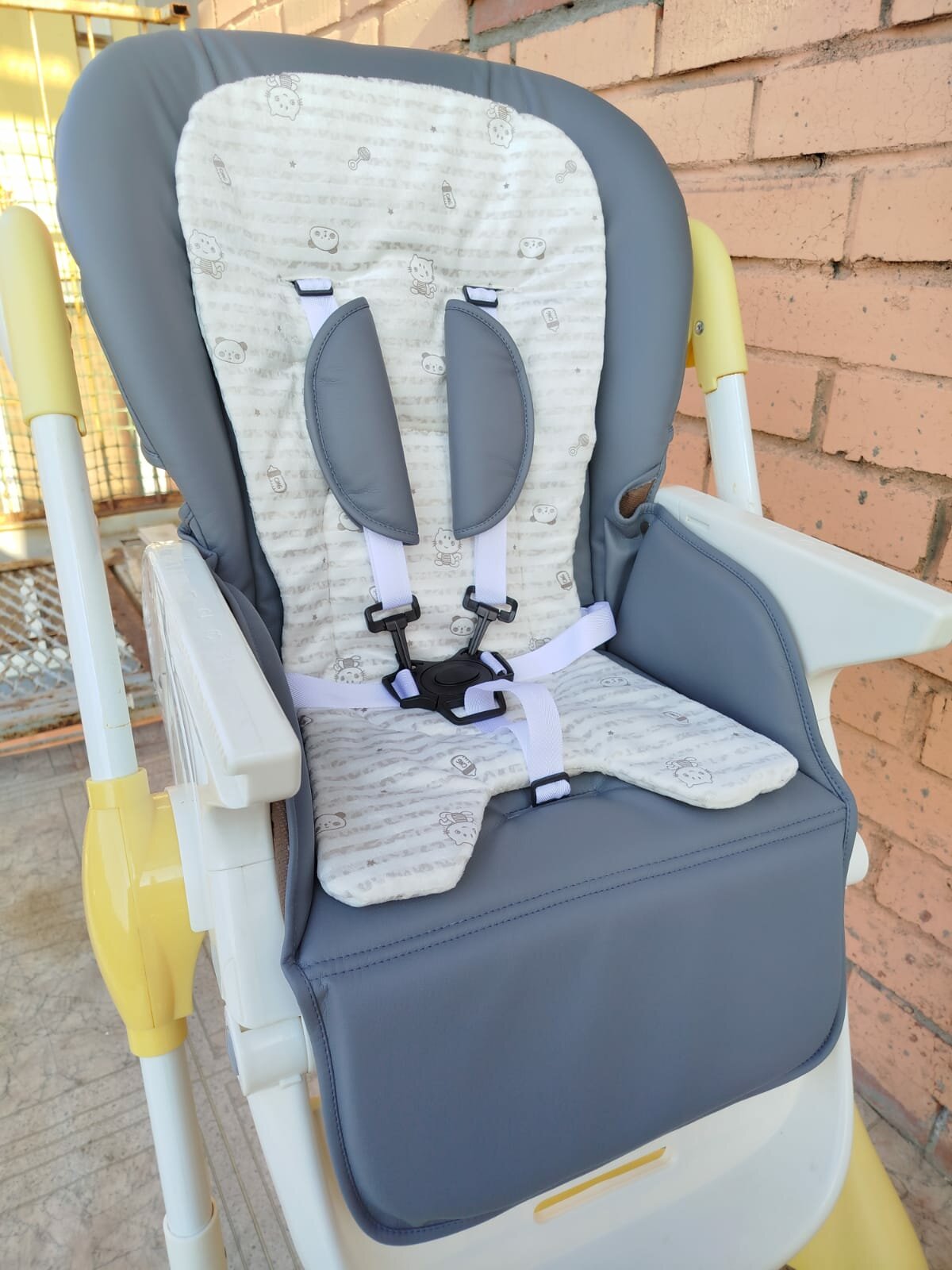 Чехол на стульчик для кормления Babyton Happy animals комплект
