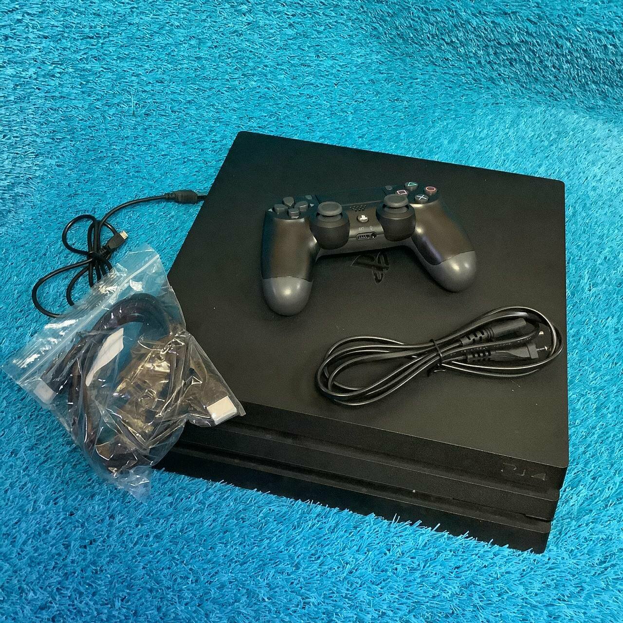 Sony PlayStation 4 Pro + 13 игр