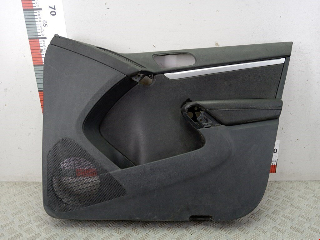 Обшивка (карта) двери передней правой Volkswagen Tiguan 1 арт. 2264332