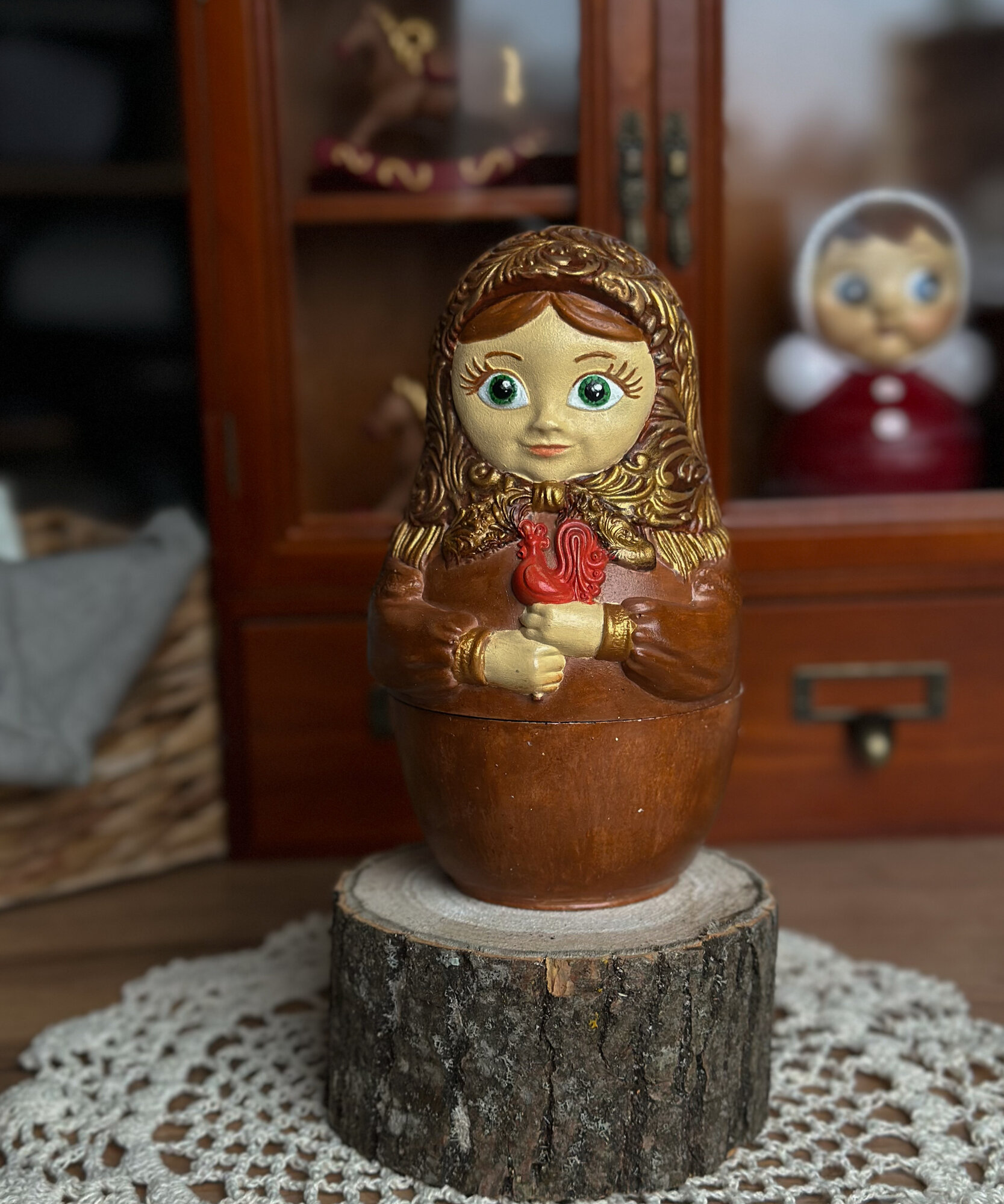 Свеча «Матрёшка» ручной работы из соевого воска