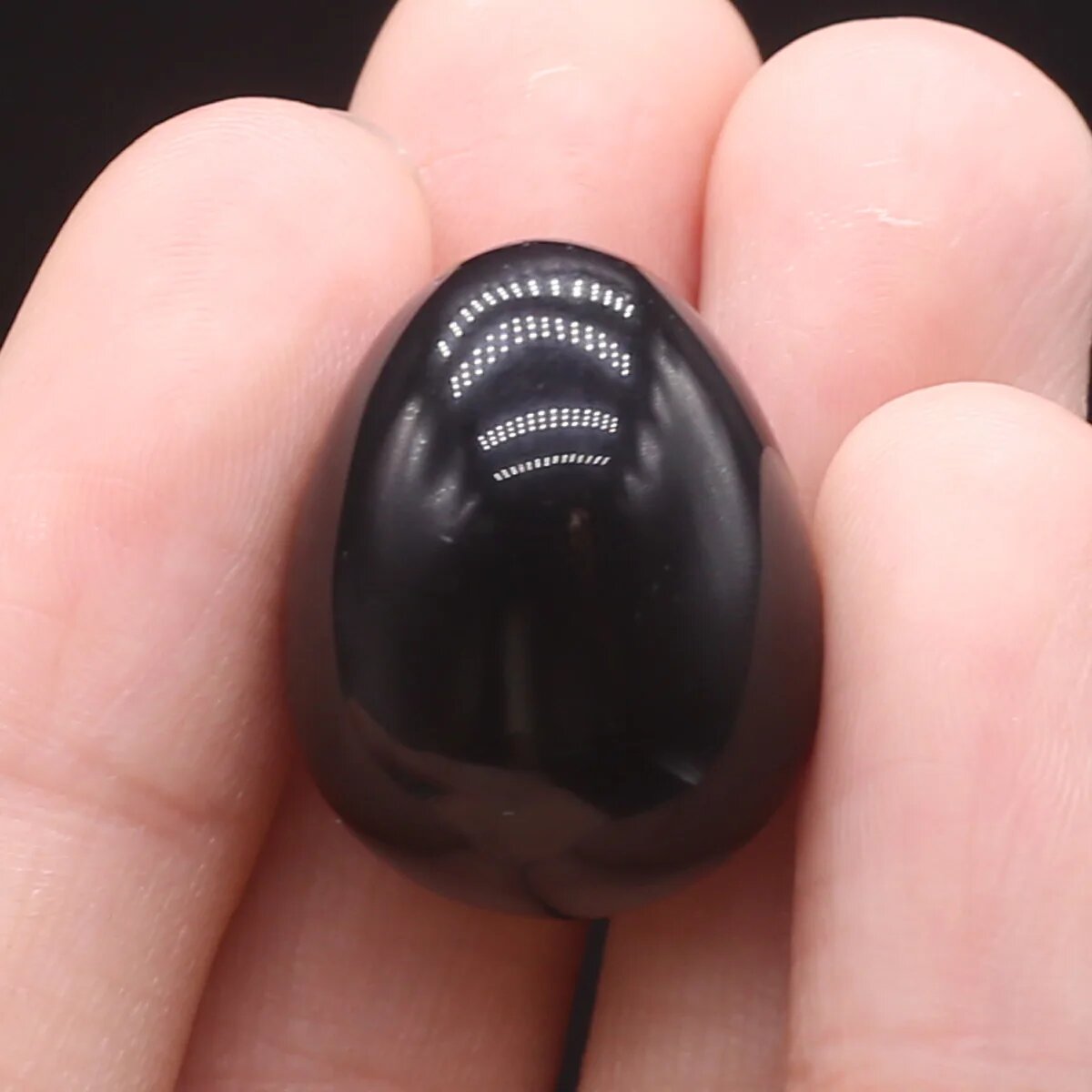 Статуэтка яйцо из розового кварца и аметиста Черный, Black Agate