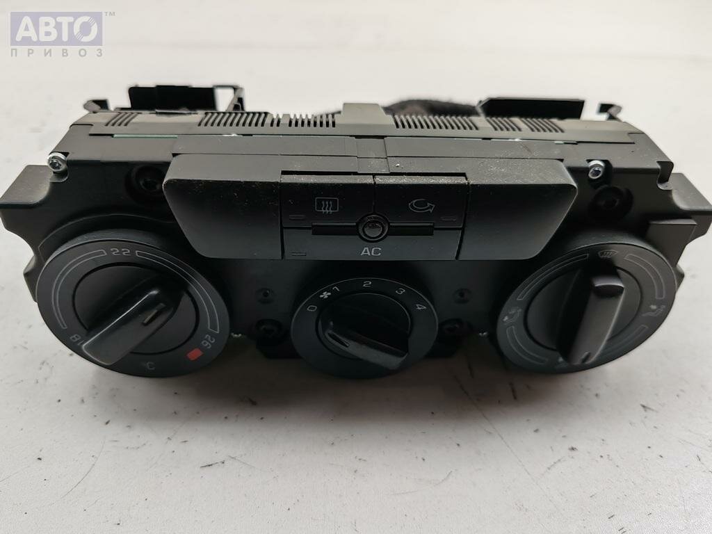 Переключатель отопителя Skoda Octavia mk2 (A5 1Z) 2004-2013