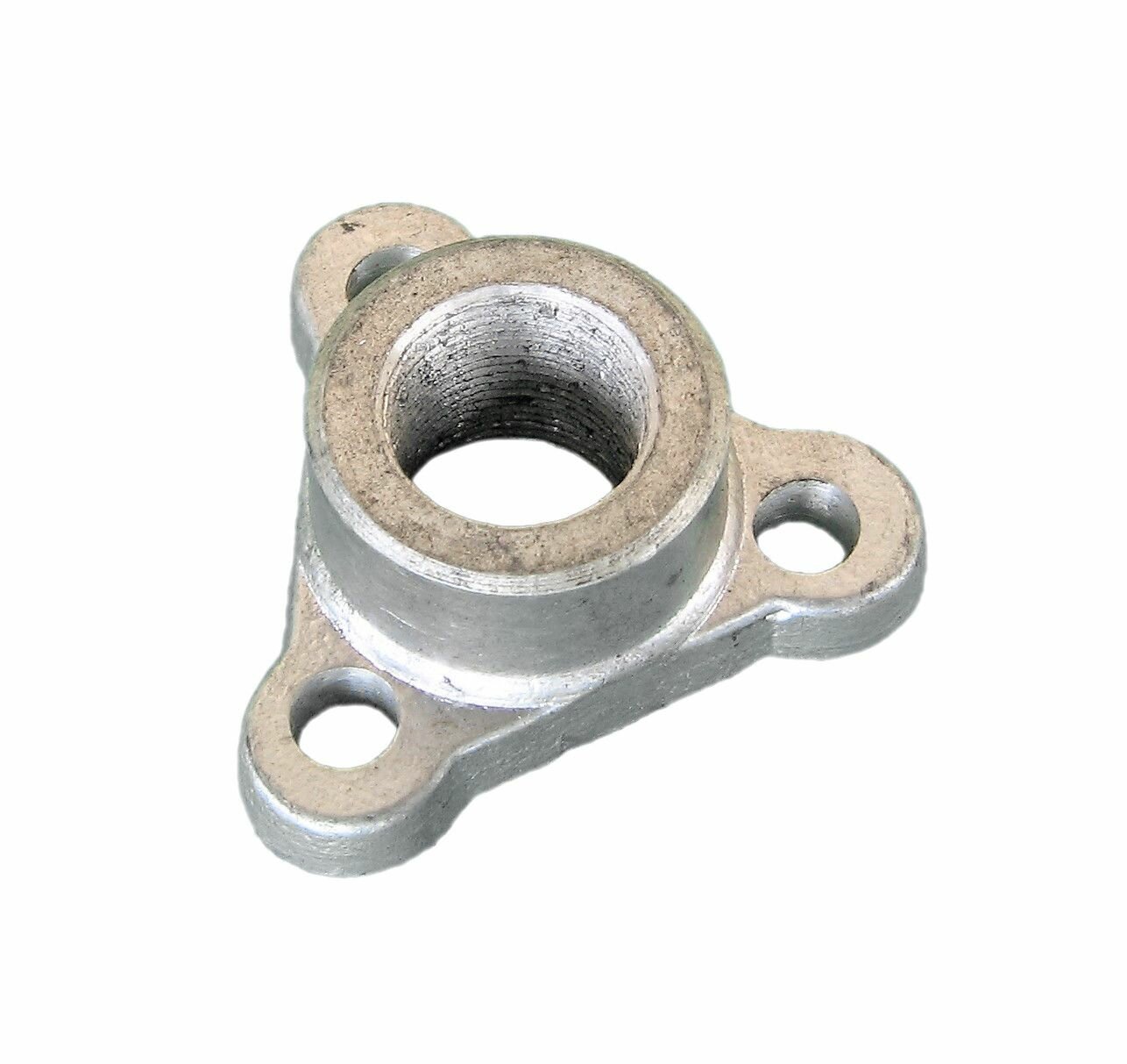 Фланец распределителя Р-80 (сливной), прямой, на трактора МТЗ-80/82