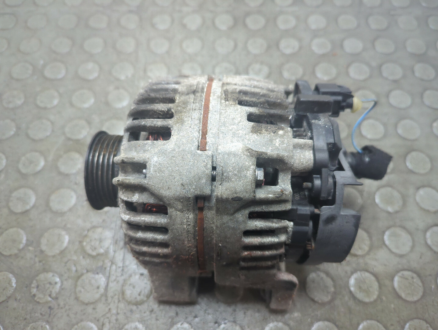 Генератор Opel Astra H Б/У