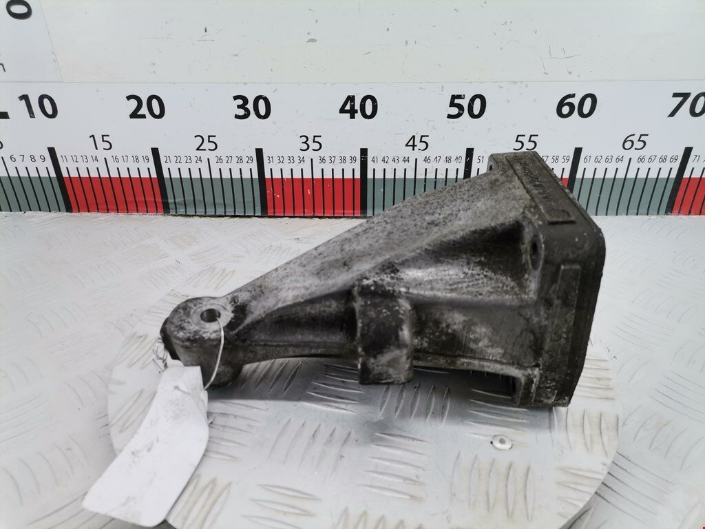 Кронштейн (крепление лапа) двигателя Mercedes Vito (W639) A6462230804 арт. 1765648