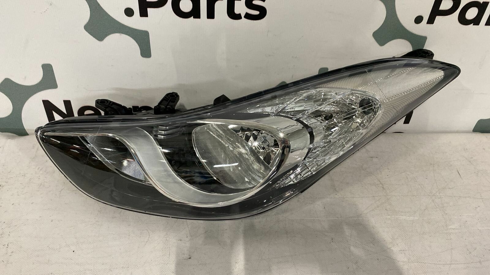 Фара левая (электро) Hyundai Elantra 5 MD 2011-2014, Neom.Parts