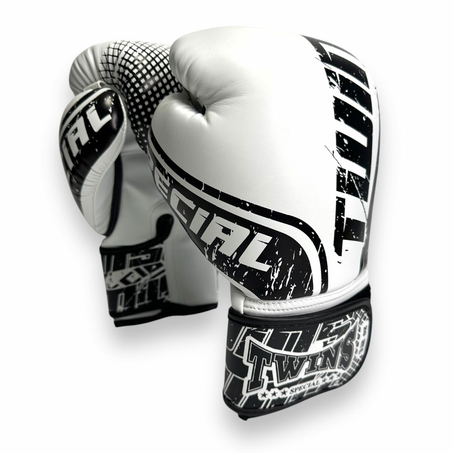 Боксерские перчатки FBGDM12-TW7 белые 10унций