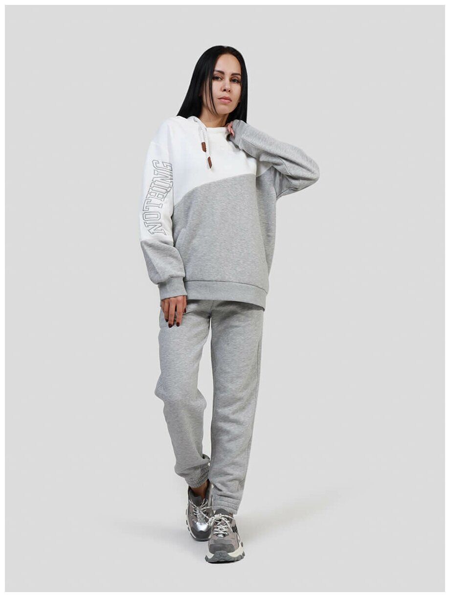 Костюм спортивный