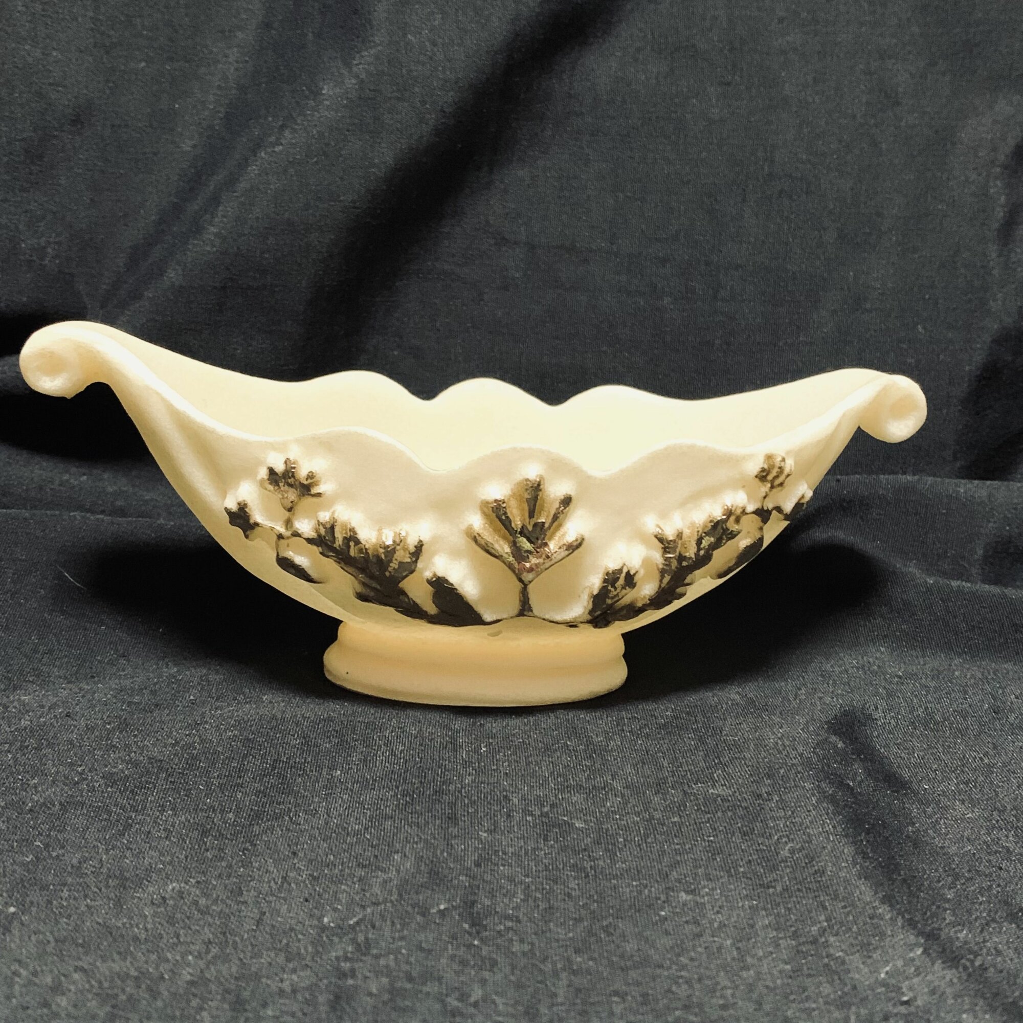 Конфетница (колкий пластик)