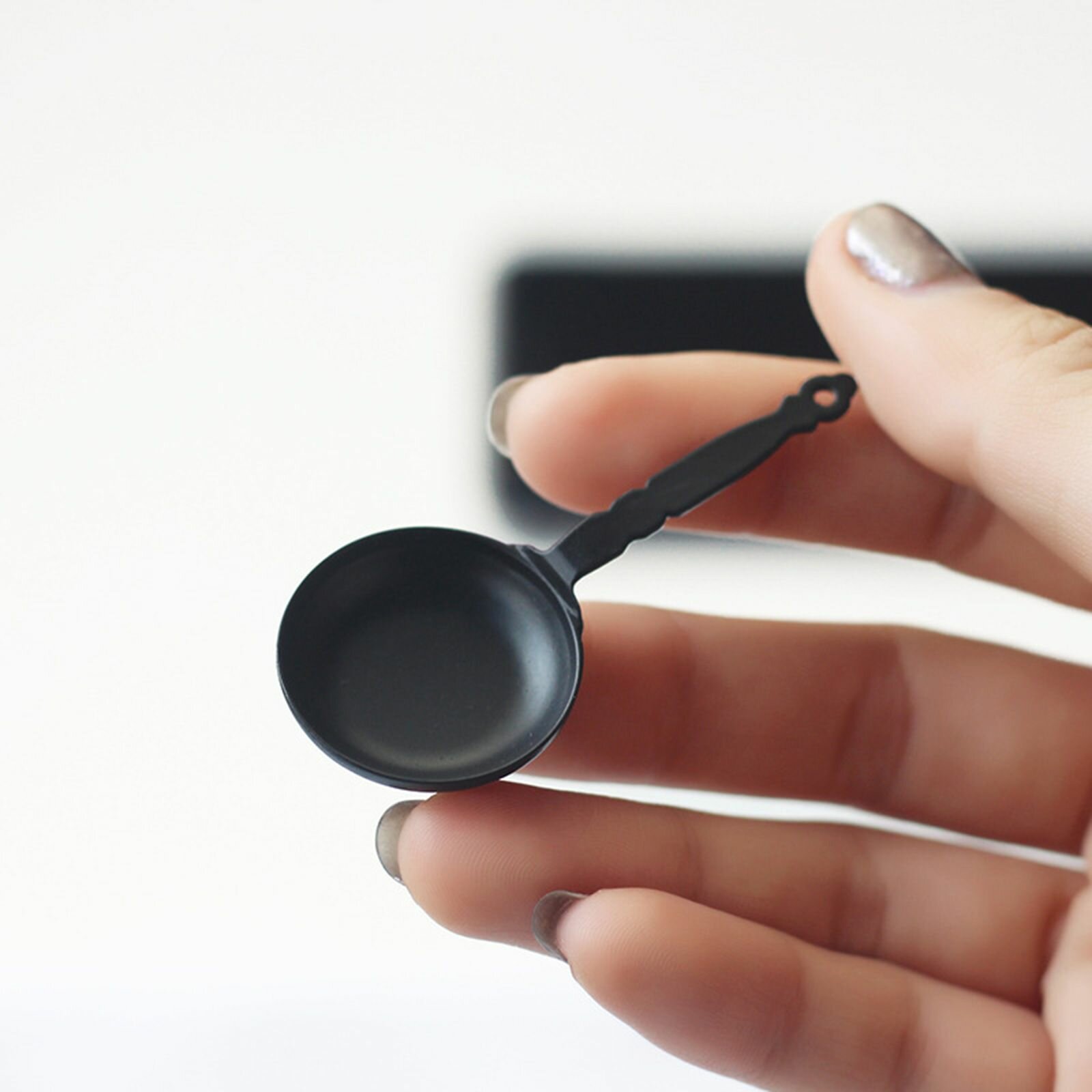 Аксессуар для кукол, Миниатюрные аксессуары для кукольного домика, черная сковорода